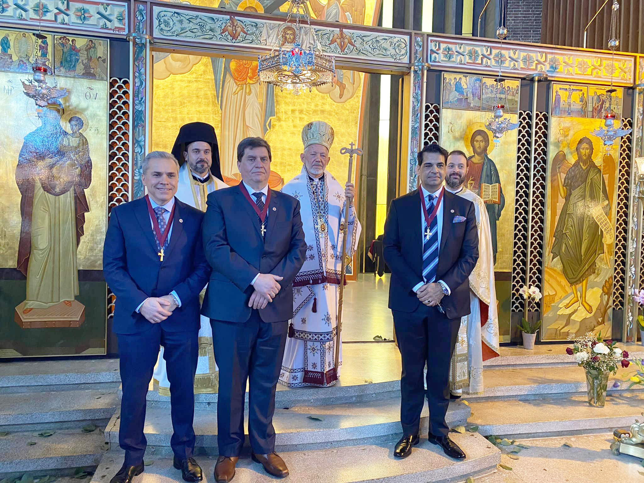 ΧΕΙΡΟΘΕΣΙΑ ΑΡΧΟΝΤΩΝ ΣΤΟ ΜΟΝΤΡΕΑΛ ΑΠΟ ΤΟΝ ΑΡΧΙΕΠΙΣΚΟΠΟ κ. ΣΩΤΗΡΙΟ – Ta NEA